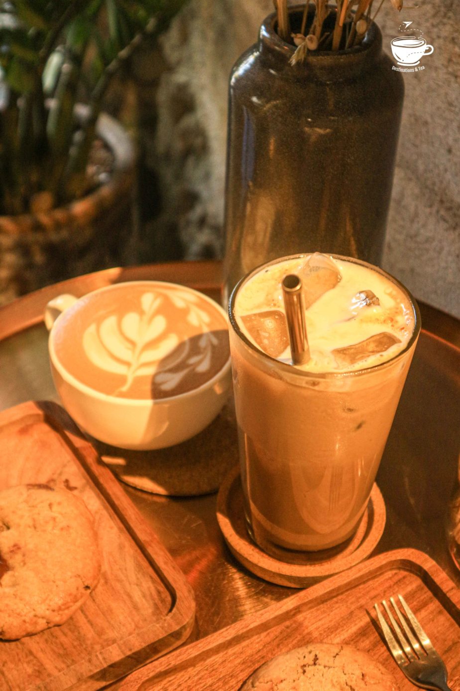 Flower Ranch Cafe: Little Dreamy Cafe Filled With Flowers ...