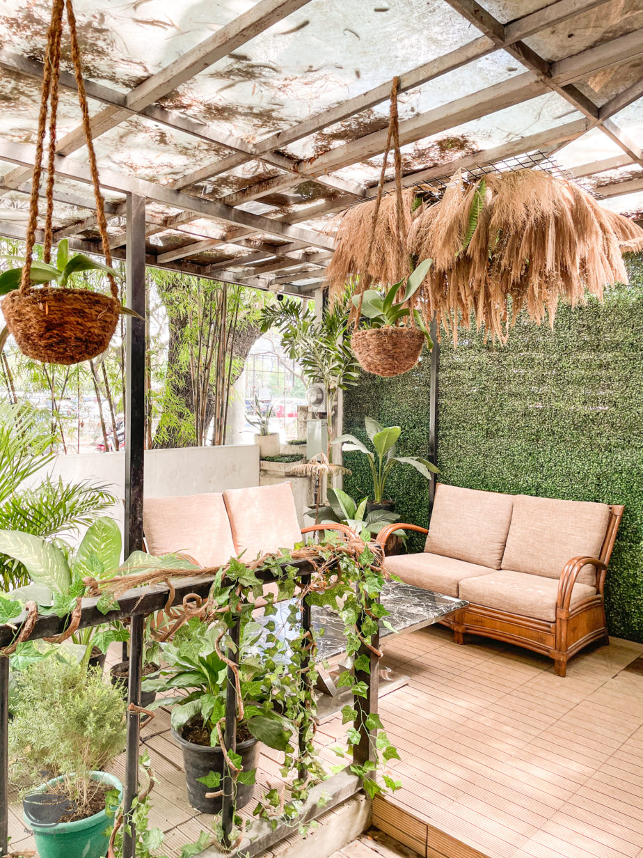 Fifty Nine Flower Cafe Is Makati's Charming Flower Shop and Cafe In One ...